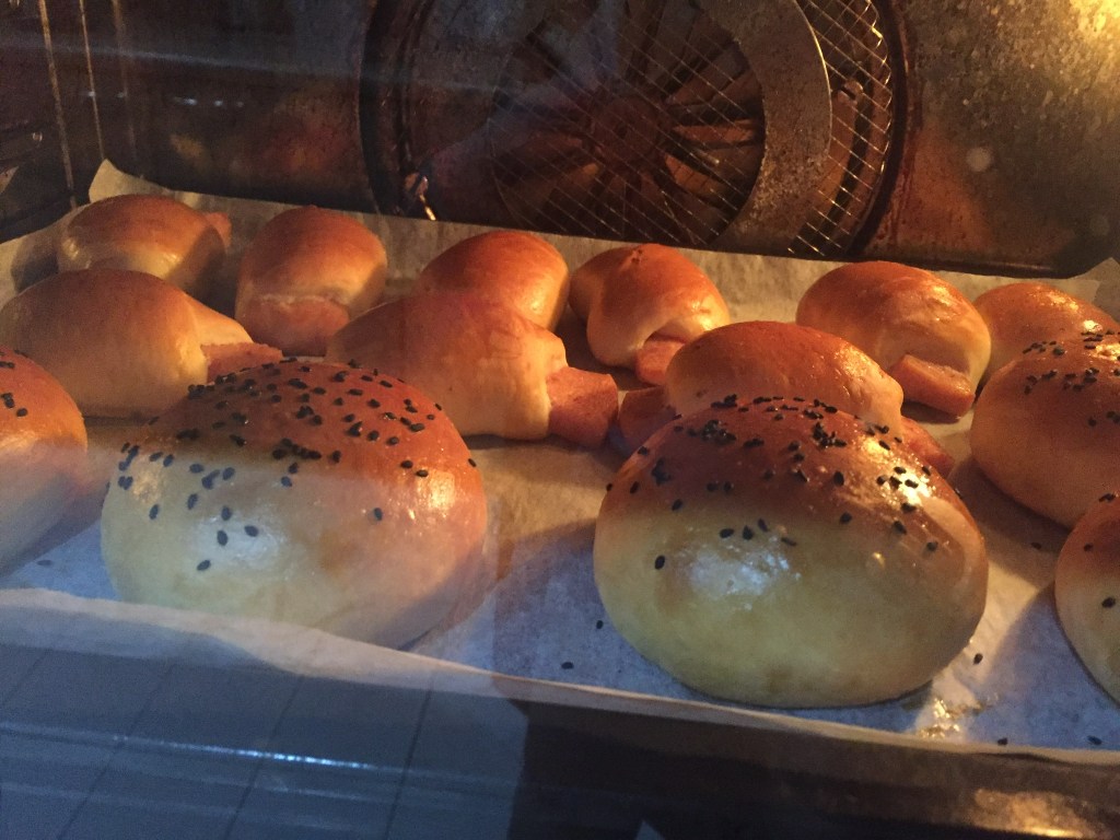 Easy One Proof Buns (Burger and Luncheon Meat) – Olady Bakes