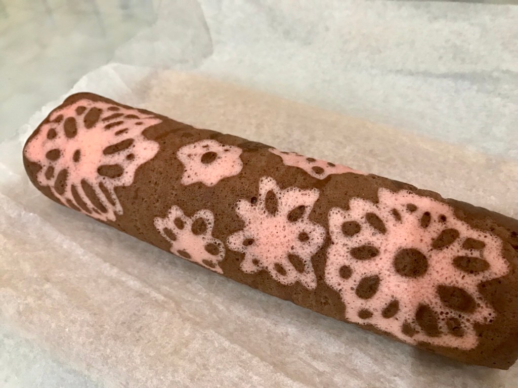 Giraffe Swiss Roll – Olady Bakes